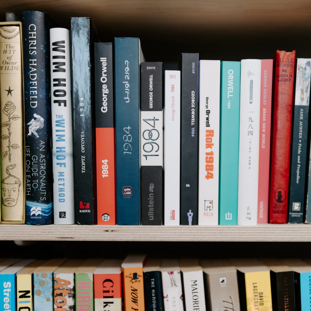 Contact - Resolution. PR, Marketing & Design.